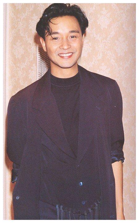 张国荣：揭秘张国荣离世的原因，不是因为霸王别姬，而是童年