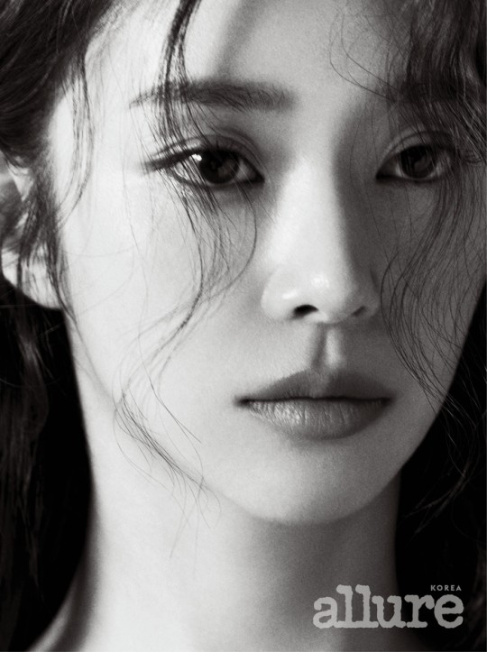 韩国女艺人李主傧最新《allure》杂志写真|杂志|韩国女艺人|版权所有_新浪新闻