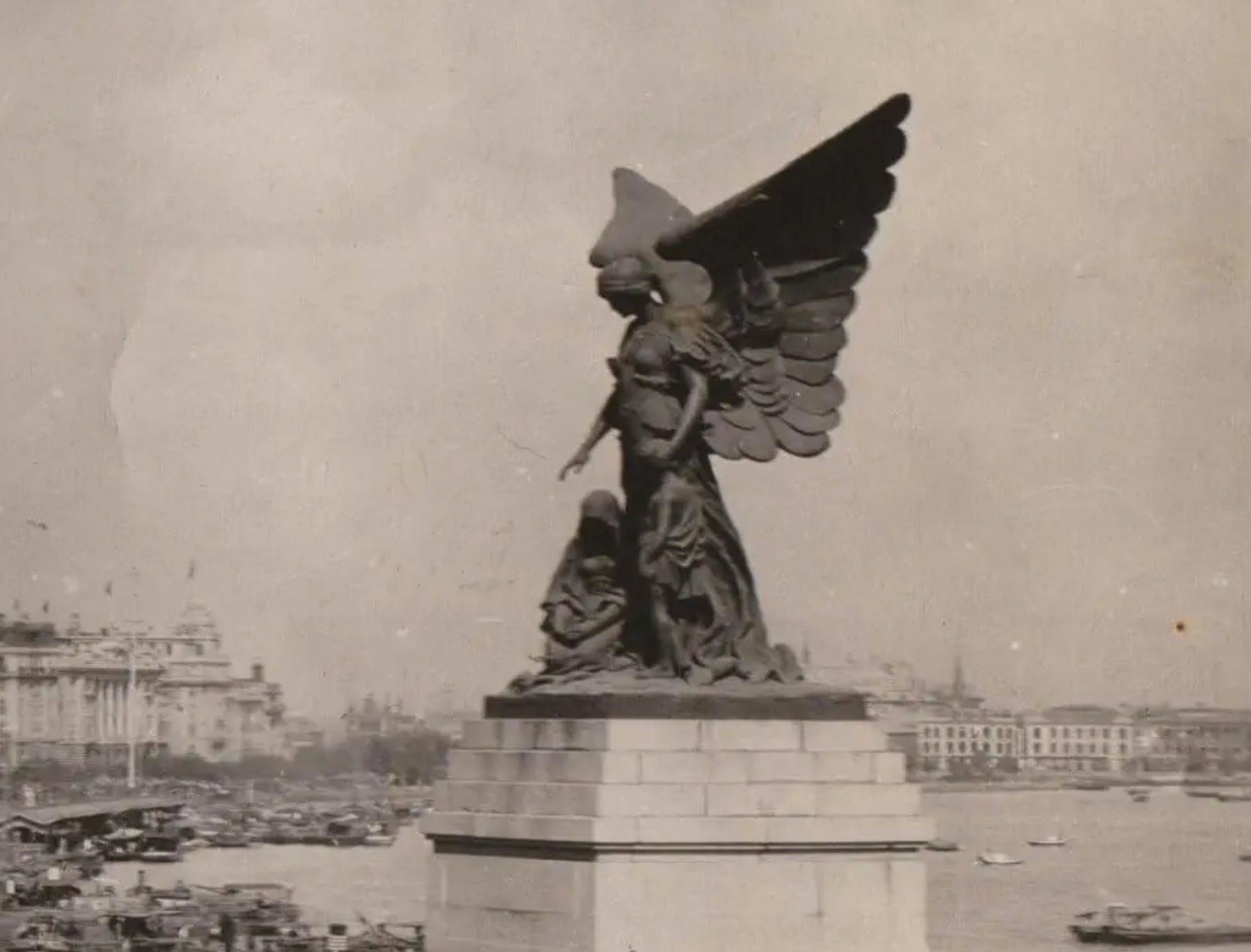 上海外滩记忆：曾经的“上海第一碑” 欧战纪念碑（胜利女神像）
