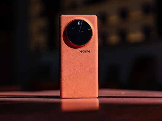 华为Mate60、OPPO FindX7、荣耀Magic6……一分钟看懂新机优势|华为|真我|小米_新浪新闻