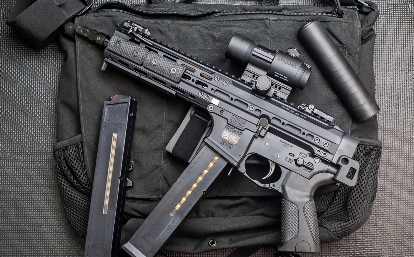 SMG45手枪：这款长得非常像UMP45的手枪，名字居然叫.45冲锋枪