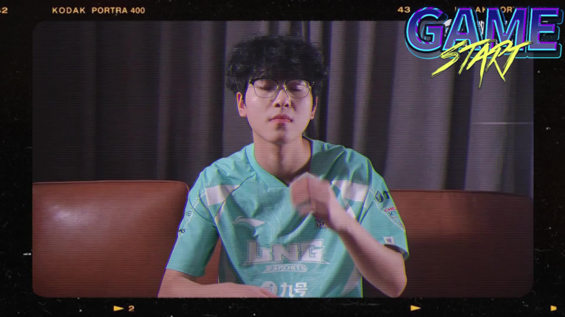 LNG发布选手故事Zika篇：打职业的目标就是捧杯|S14全球总决赛|英雄联盟|LPL_新浪新闻