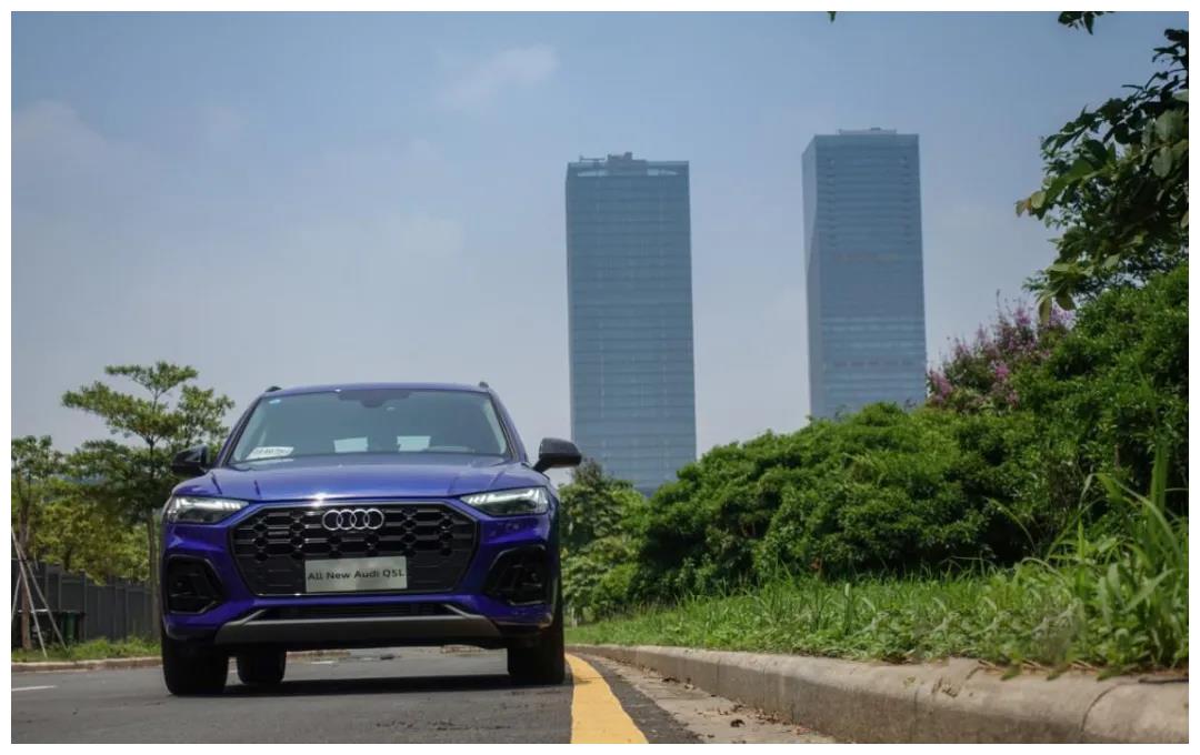 更适合国人的豪华SUV，奥迪Q5L的实力足以跟X3和GLC一战