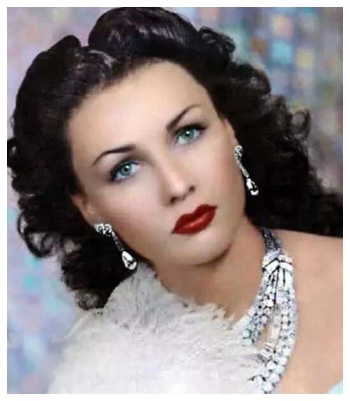 埃及公主法丝亚·福阿德到底有多美？你看这些罕见旧照，就明白了__财经头条