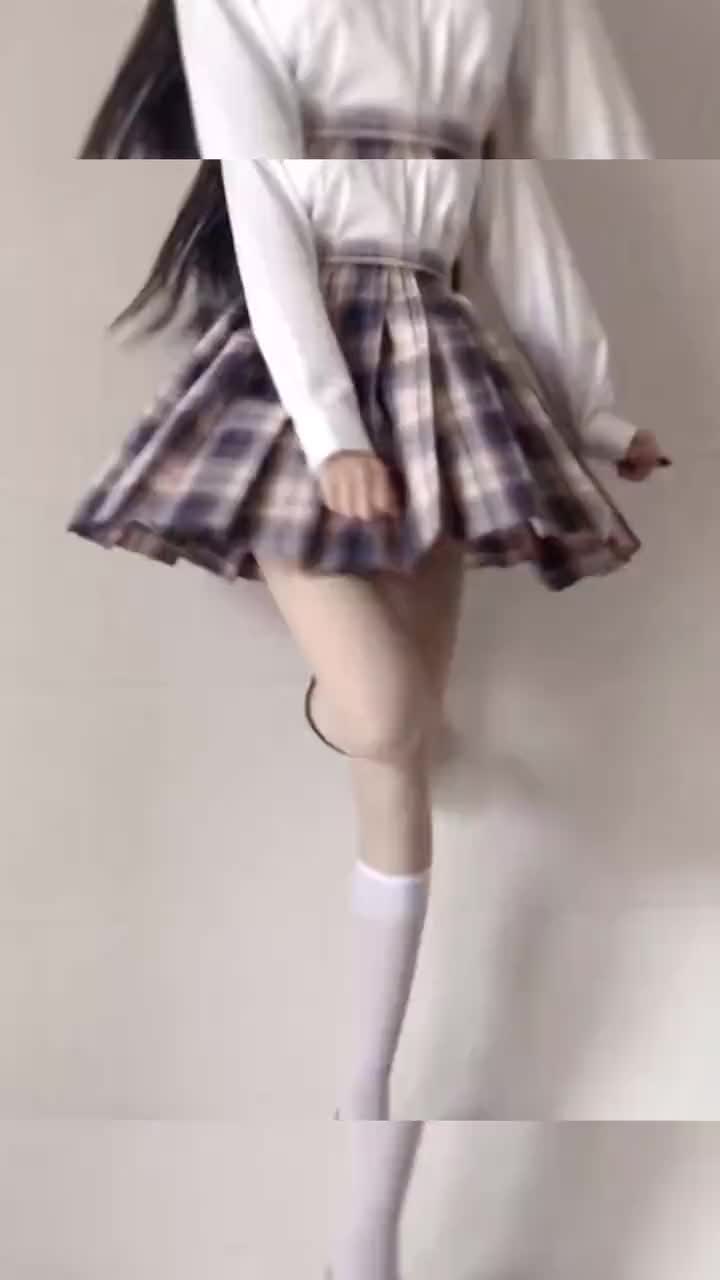 Jk配短腿白丝,这才是美女新浪新闻