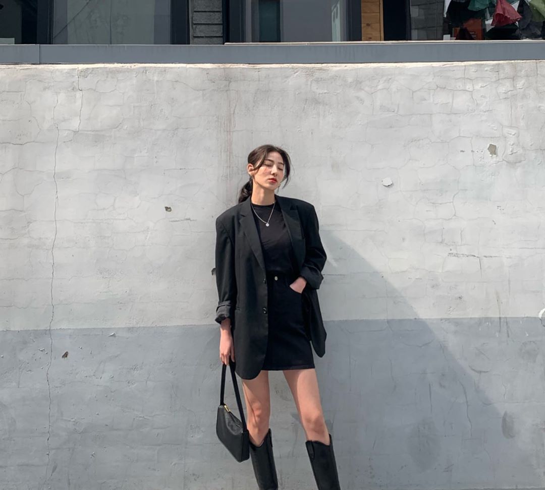 韩国网红模特jeon jisu小姐姐，拥有魔鬼身材，天使面孔