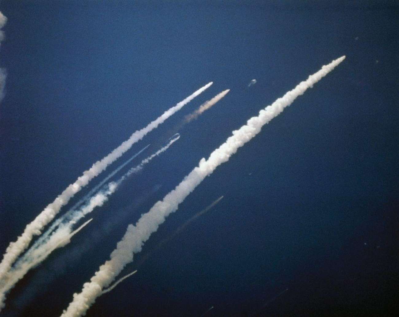 挑战者号航天飞机：关于这场灾难，你可能还不知道20个真相|爆炸|航天飞机|史密斯_新浪新闻