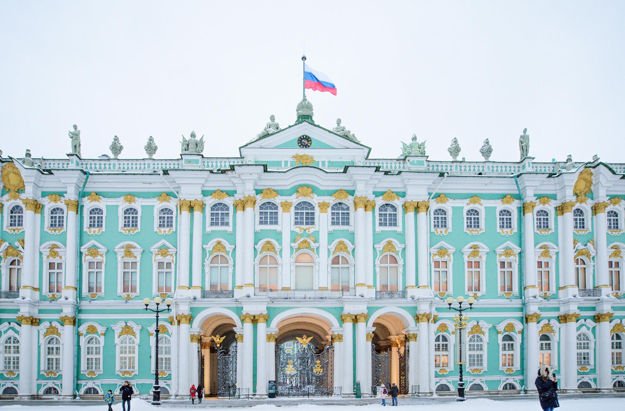 俄罗斯圣彼得堡的地标建筑，世界上最大博物馆之一，让人叹为观止