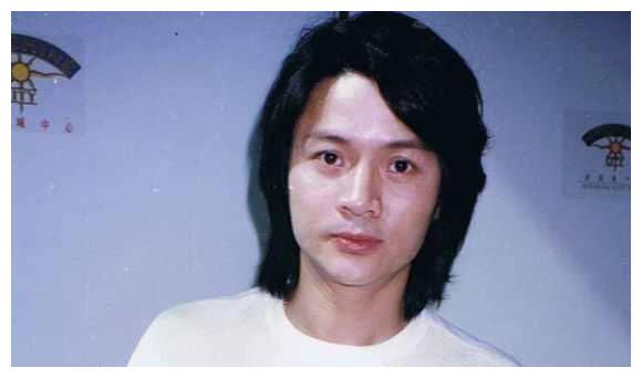 尹天照：巅峰时期却选择退圈，为救妻子花费上亿，今如何