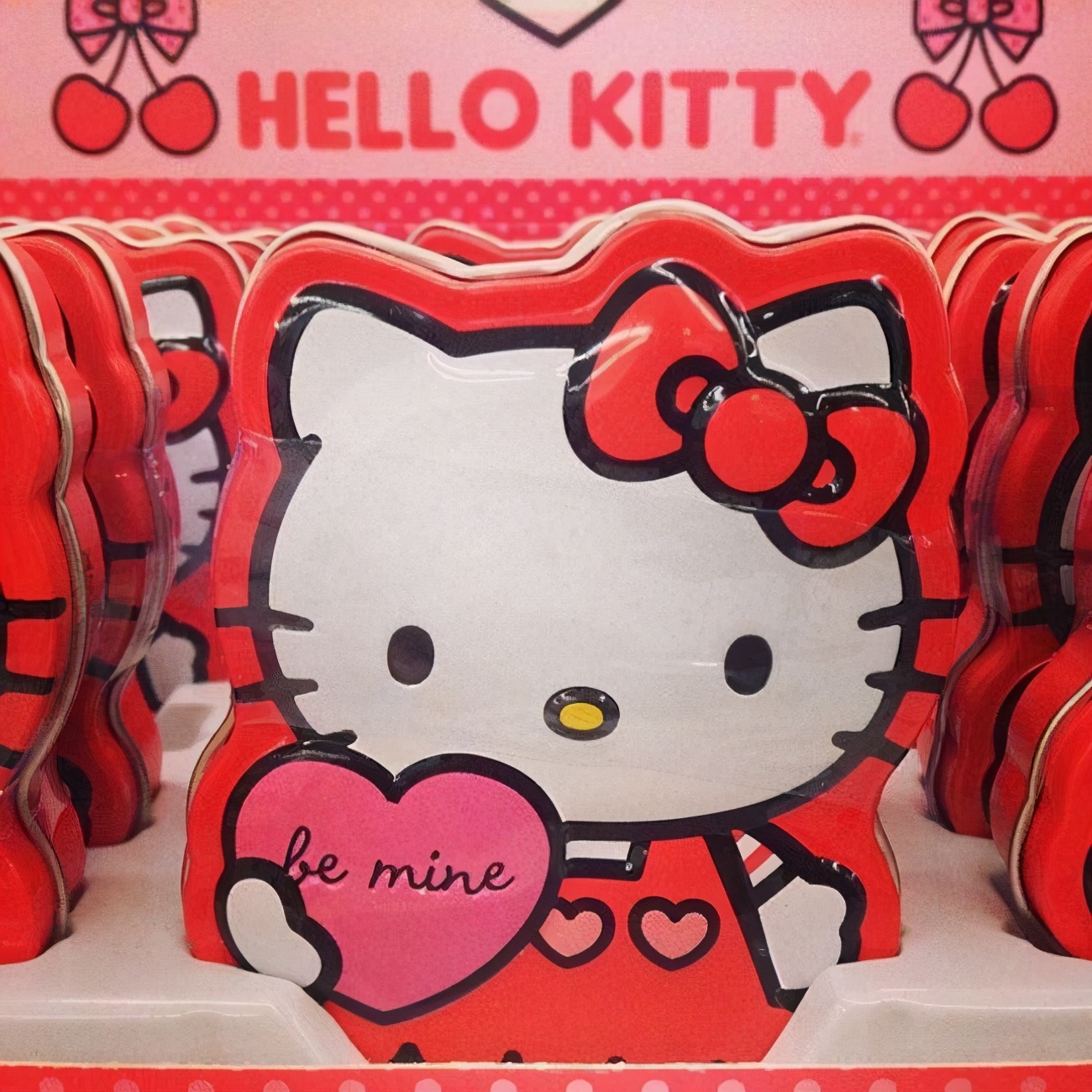 从Hello Kitty卡通形象的起源，一探日本卡哇伊文化的真相|大使|卡哇伊|三丽鸥_新浪新闻