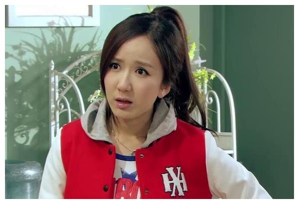 《爱情公寓》10年过去，胡一菲不温不火，被遗忘的他却火到发紫__财经头条