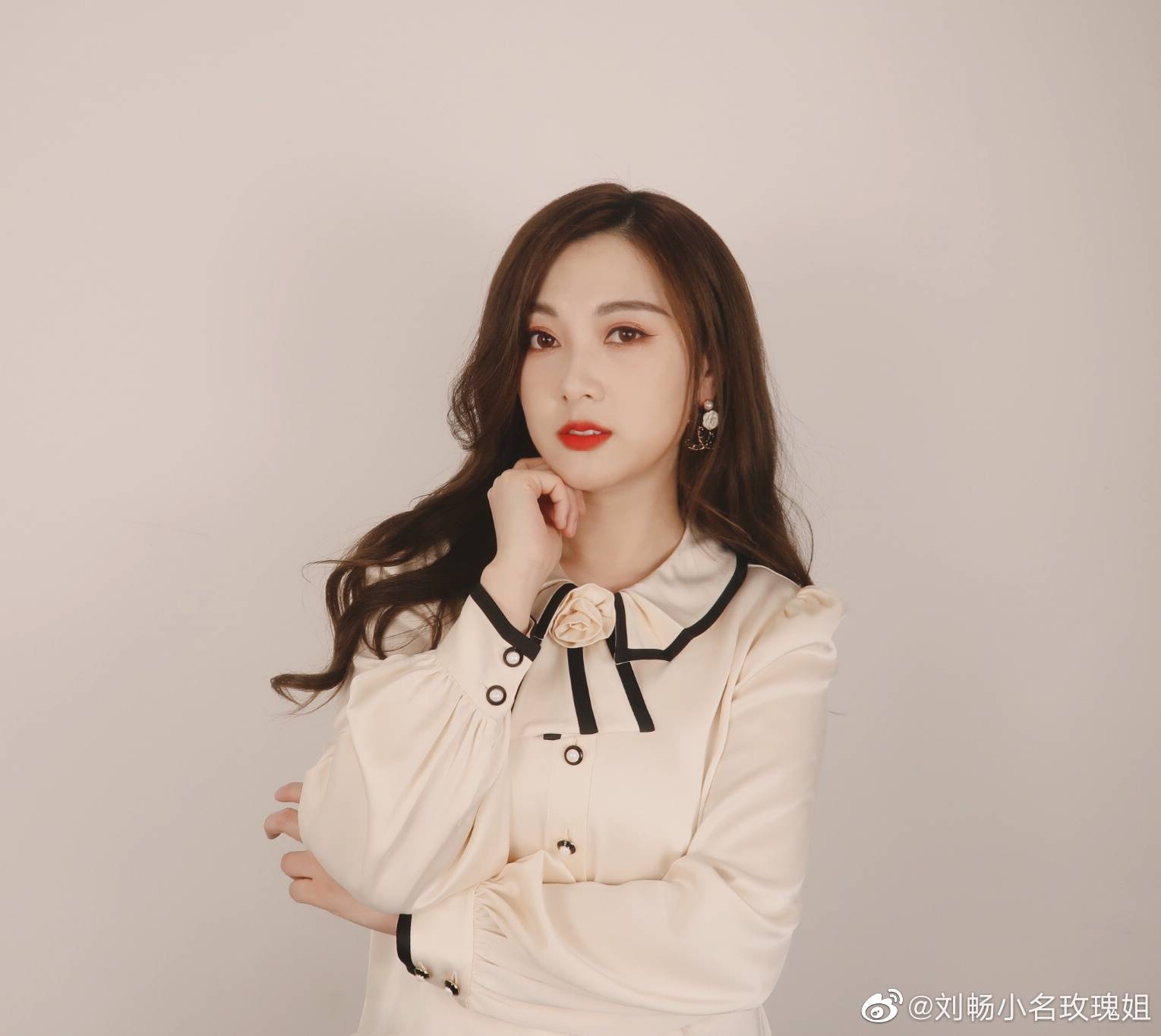 足球女主持人刘畅晒出假期中自己的照片