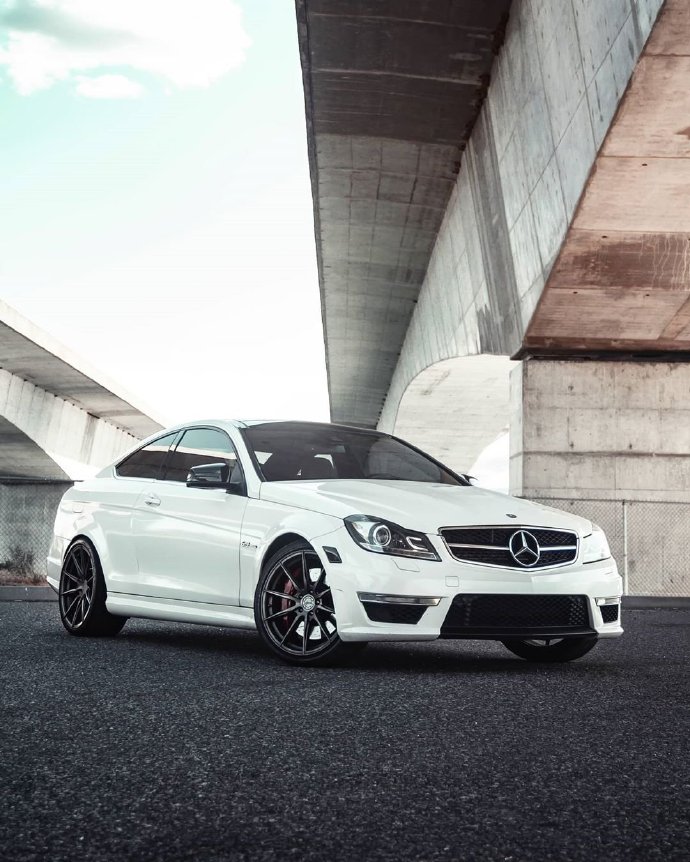 奔驰 W204 C63 Coupe AMG