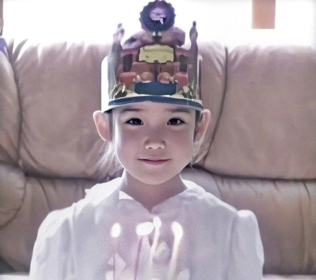 iu小时候的照片大家见过了吗，从小美到大