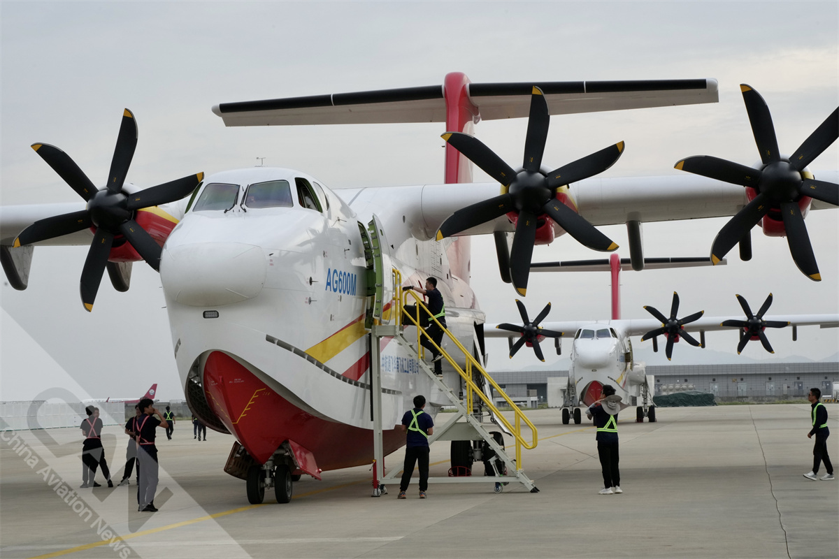 双机抵达！AG600M抵达珠海参加中国航展！（摄影：岳书华）|岳书华|航展|珠海_新浪新闻