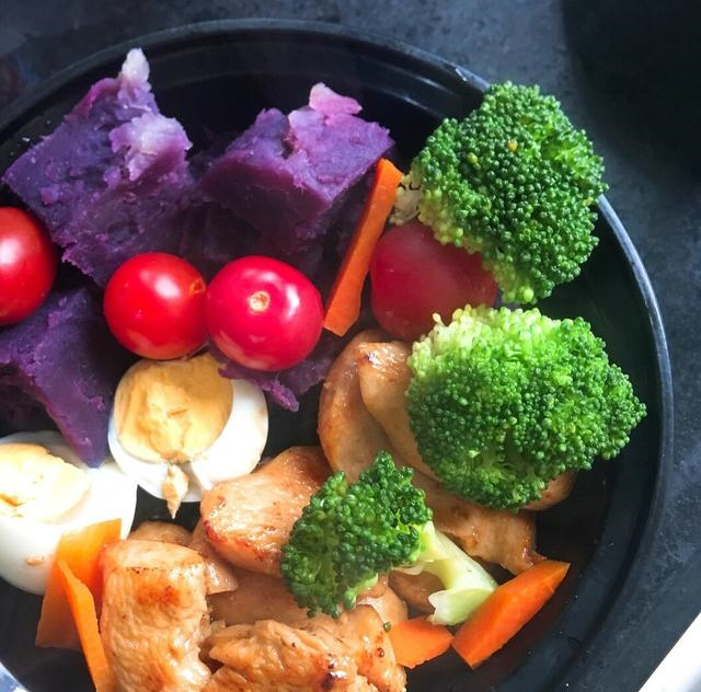 减脂餐不等于节食!减肥三餐这么吃,既饱腹又减肥!热量减肥减脂新浪新闻