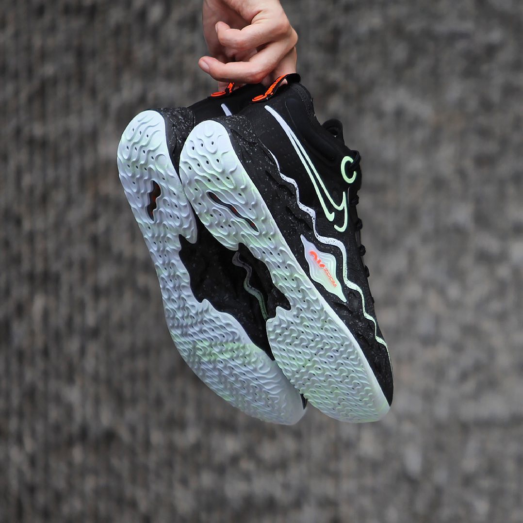 Nike Air Zoom GT Run 全新配色释出！