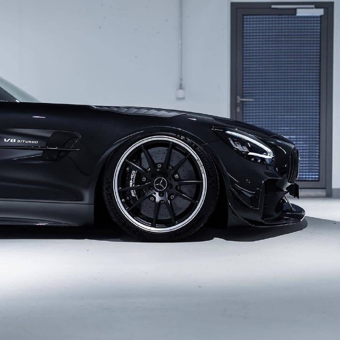 奔驰AMG GTR PRO，黑色更有气质