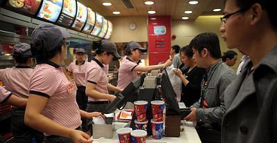 同是可乐，为什么肯德基里的比超市卖的好喝？工作人员道出实情