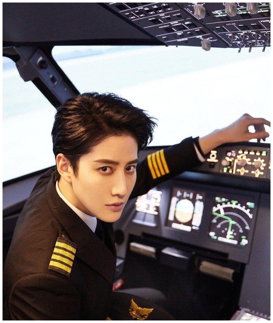 Mike为争孩子抚养权节衣缩食，前女友太过分，Mike当场痛哭|前女友|抚养权|儿子_新浪新闻