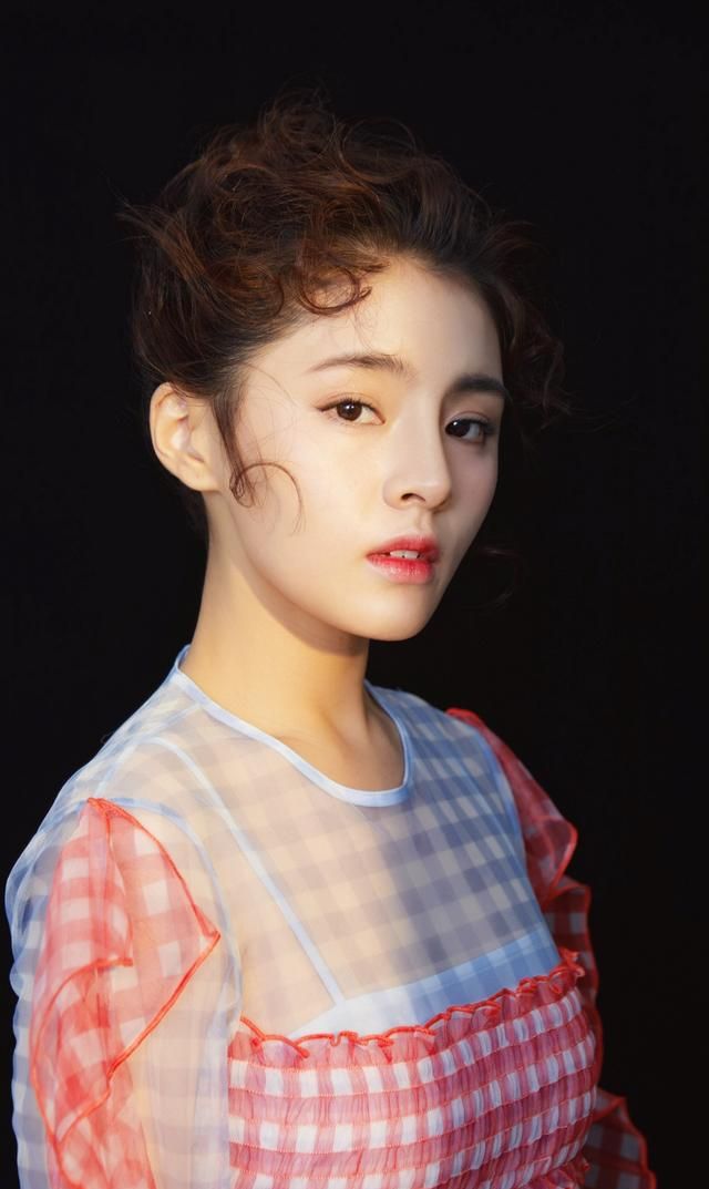 许雅婷美图，“小昭”人靓歌美，演技还超级棒！