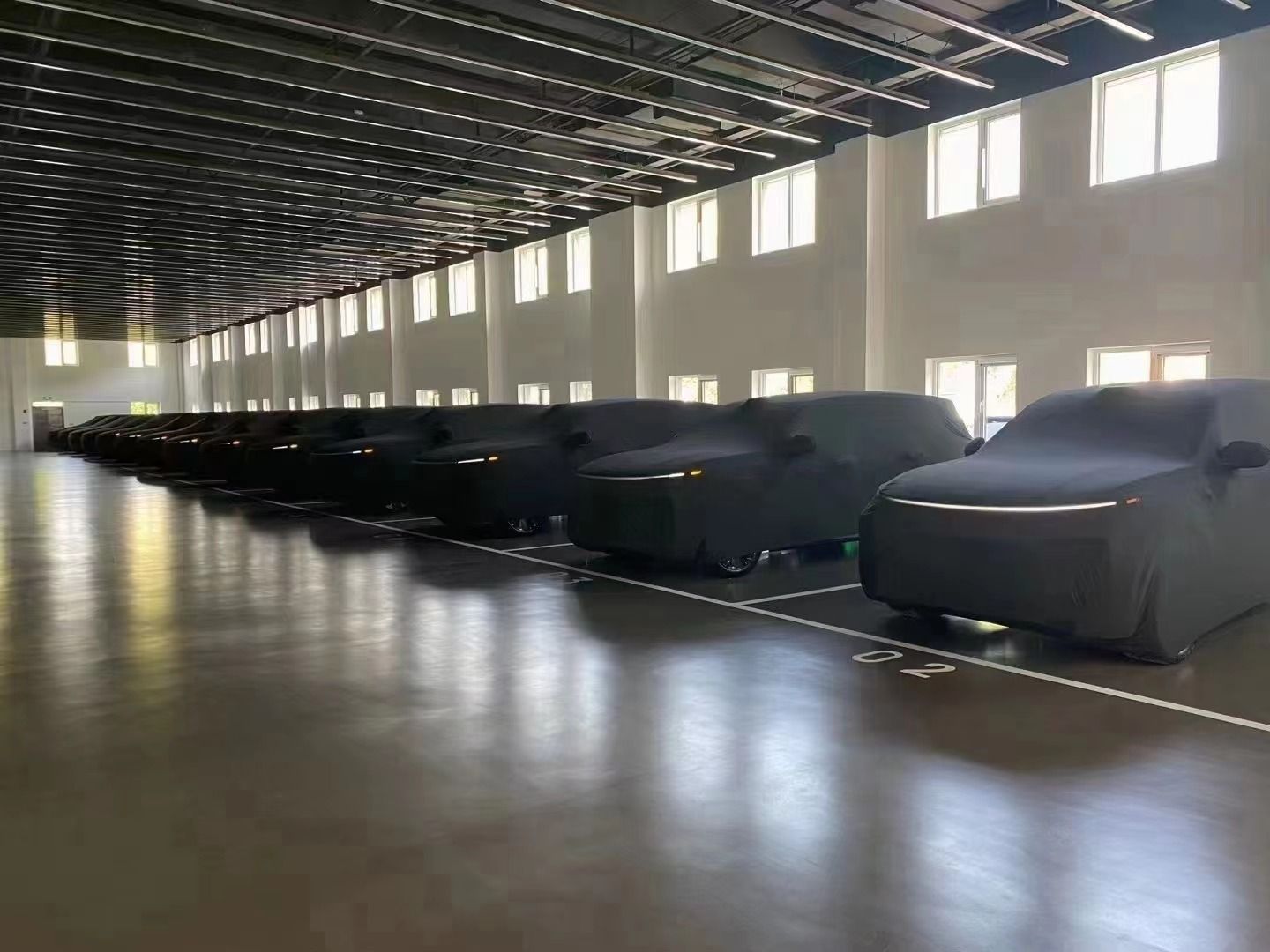 "500万内最好SUV"！首批理想L9今日正式交付:至今已有12万人试驾__财经头条