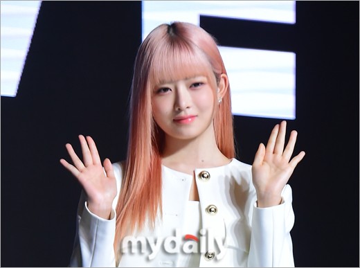 韩国女团IVE首张正式专辑《Ive IVE》发布会__财经头条