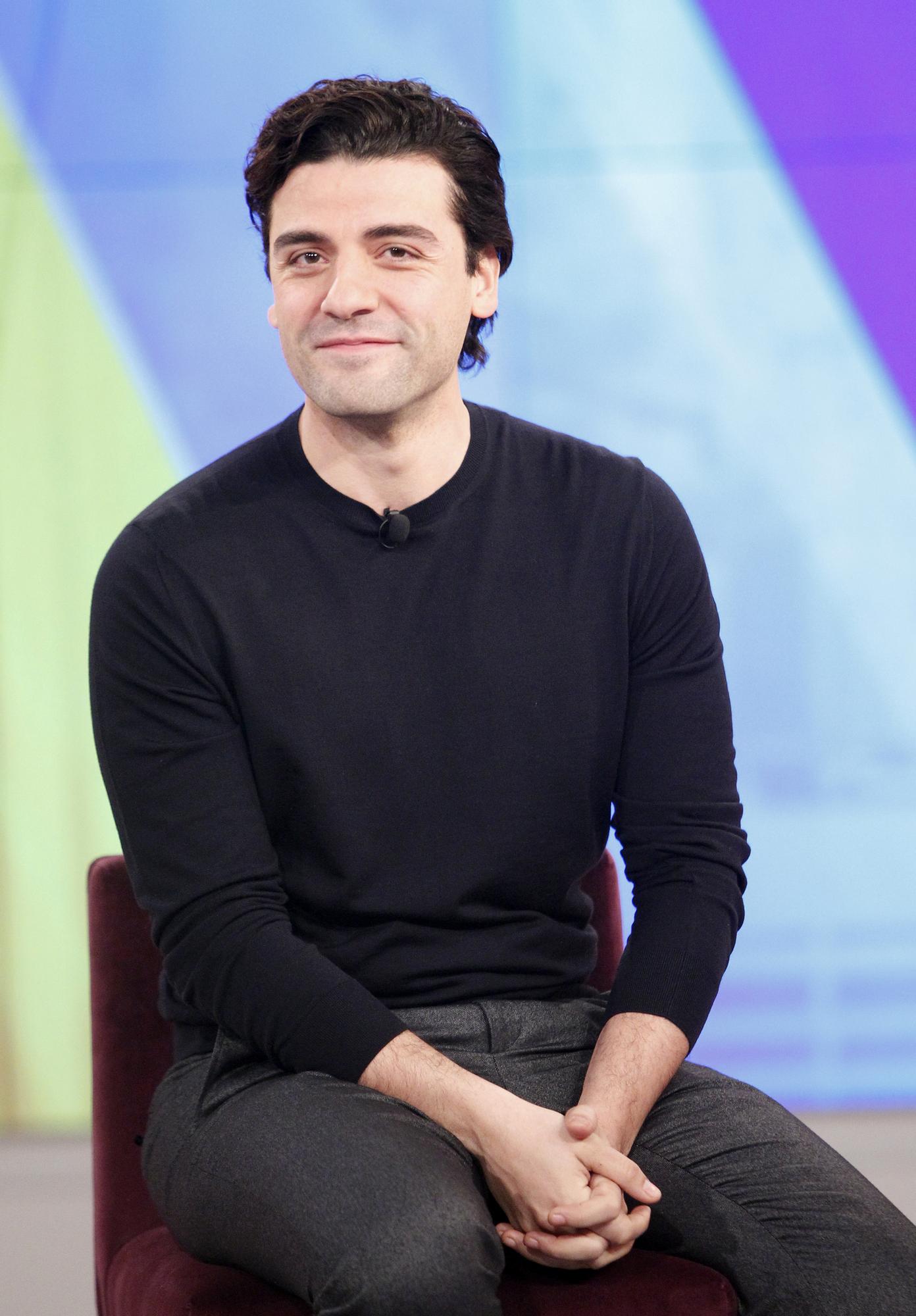 漫威新英雄造型太抢镜！在首映礼上穿裙子，网友：总觉得怪怪的_猫眼电影_新浪博客