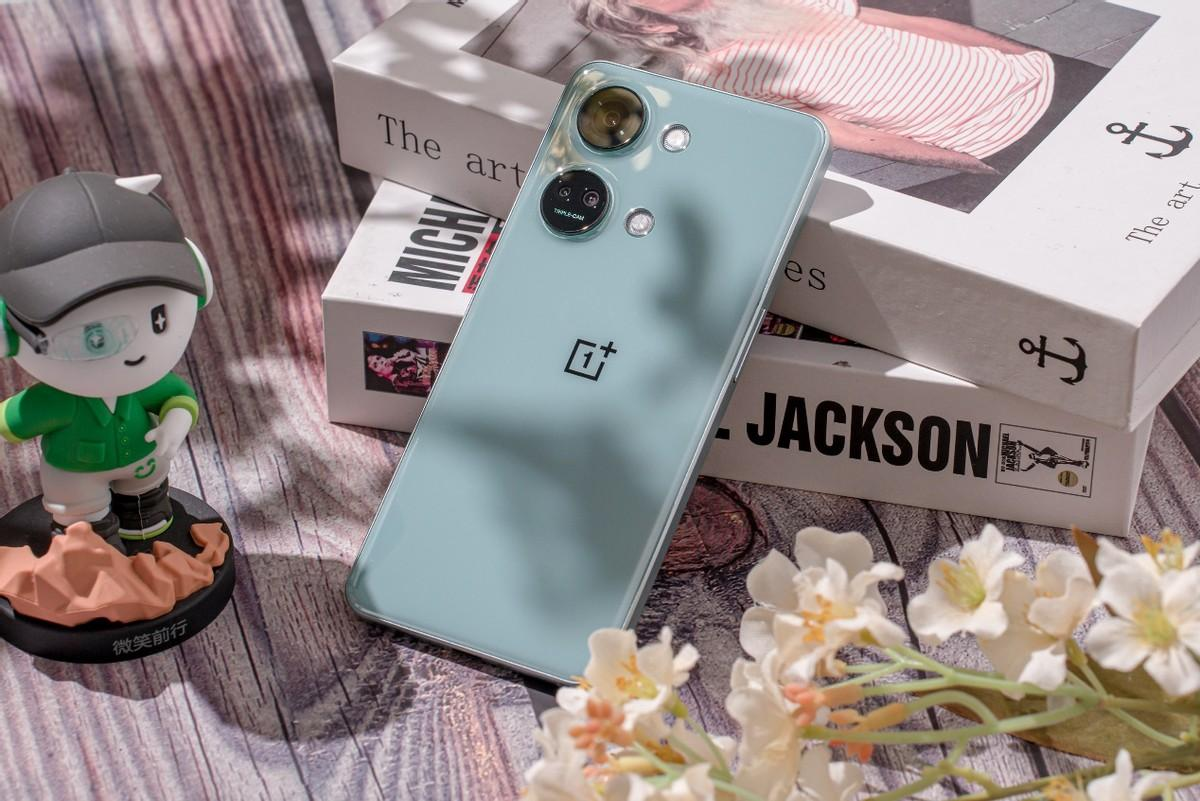 一加Ace2V火爆2K价位市场，它真的好吗？首批用户有话说__财经头条