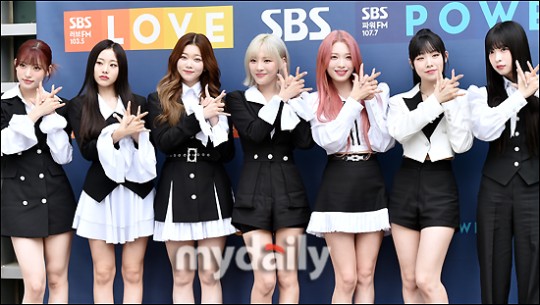 韩国女团Billlie出演SBS电台《两点出逃》节目