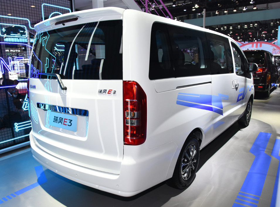 江汽集团瑞风E3车型上市-新浪汽车