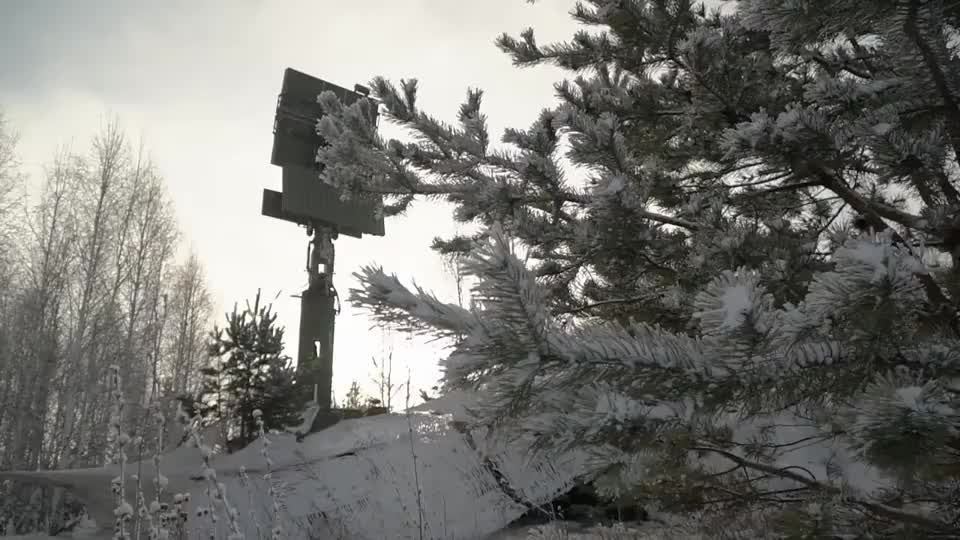 俄罗斯进行Podlet-K1雷达和Pantsir-C1防空导弹系统的联合训练_新浪新闻