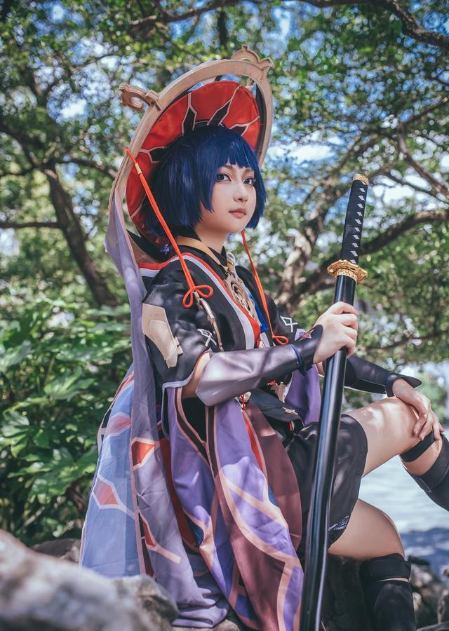 《原神》散兵cos，可爱正太感，拔刀时居然有一丝丝的霸气