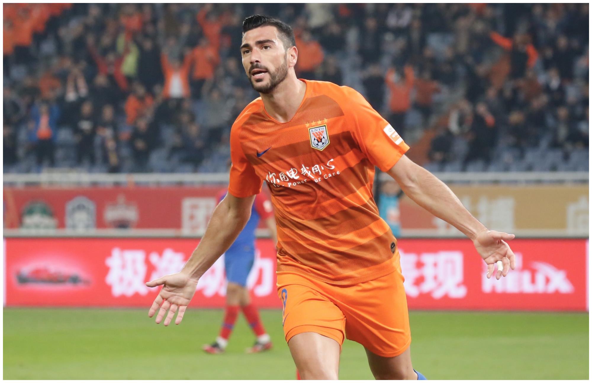 9号佩莱在鲁能泰山的9个关键词，从保级到冠军，还有瓦尔加__财经头条