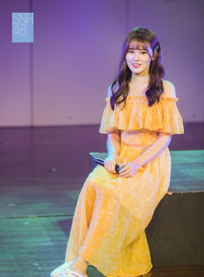 SNH48-温晶婕生日公演结束后晒出美照，感谢大家的支持！