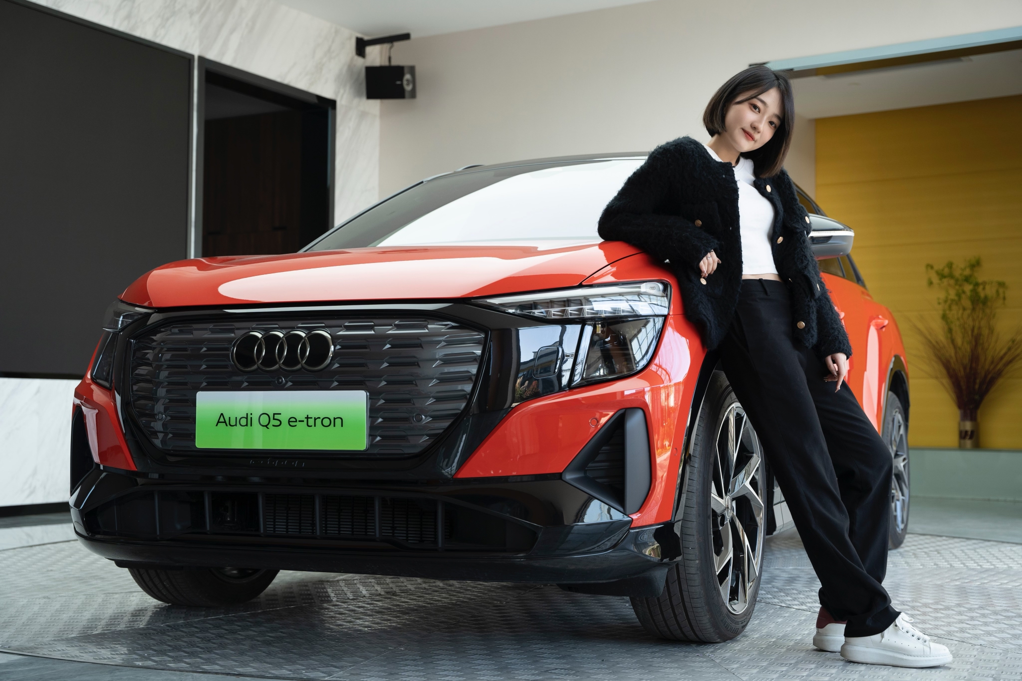 上汽奥迪Q5e-tron驾到，新能源界的全能选手|新车解析|BBA新车|新能源_新浪新闻