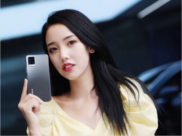 vivoS7搭载了前置双摄，其中主摄采用了ISOCELL Slim GH1传感器__财经头条