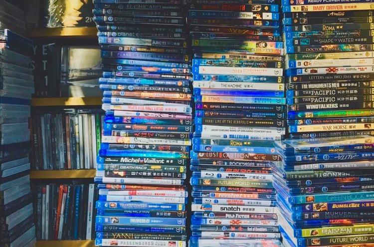 太原有家纯CD店，藏有几万张唱片，被戏称唱片博物馆__财经头条