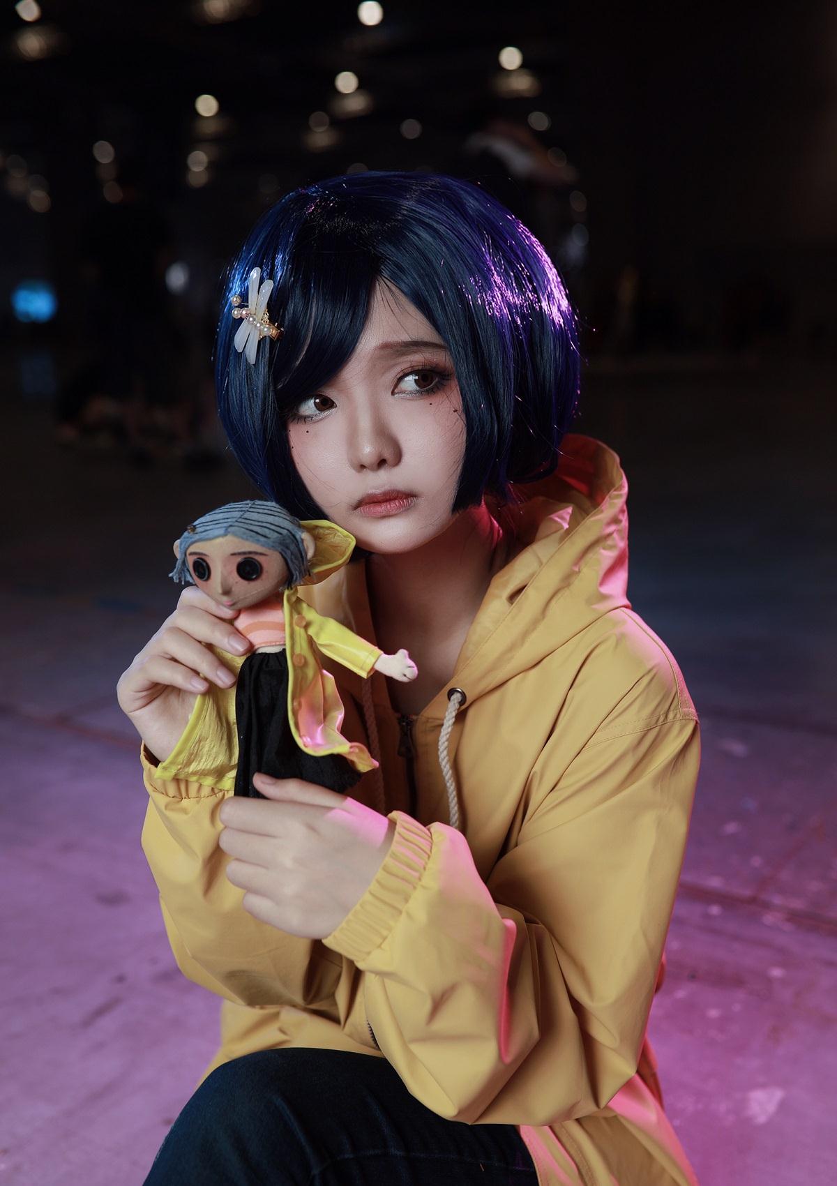 爷童回，《鬼妈妈》卡洛琳cos，童年动画电影满满的回忆__财经头条