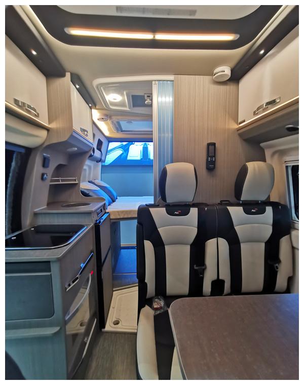 21款瑞弗启界R500福特全顺V362房车，整车硼钢结构模具吸塑件__财经头条