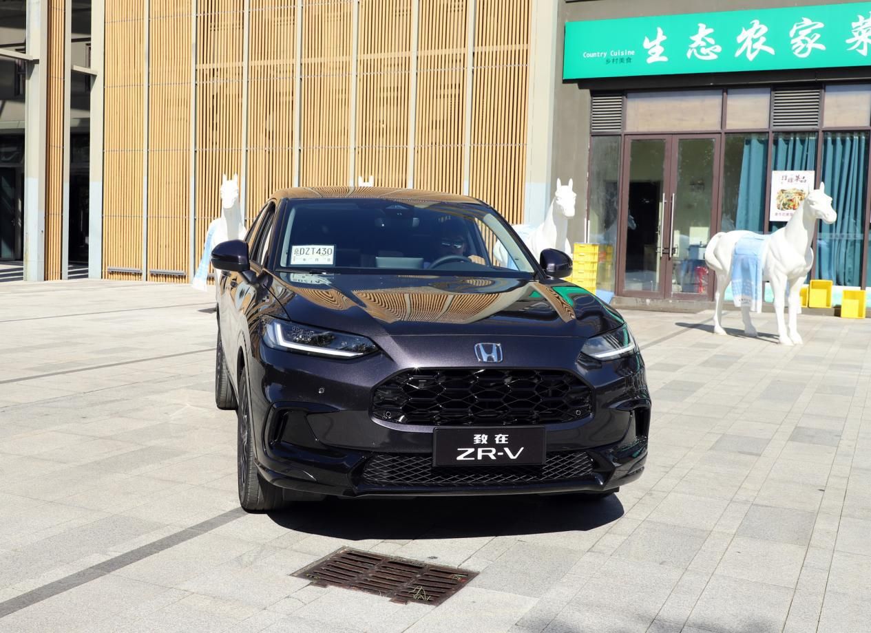 年轻人的第一台SUV！实拍本田ZR-V致在，造型时尚、1.5T动力