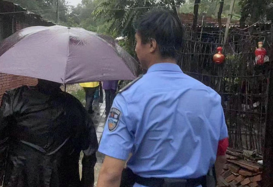 K396次列车00后乘警孙愉力诚：有我在，请放心！|00后|力诚|旅客_新浪新闻