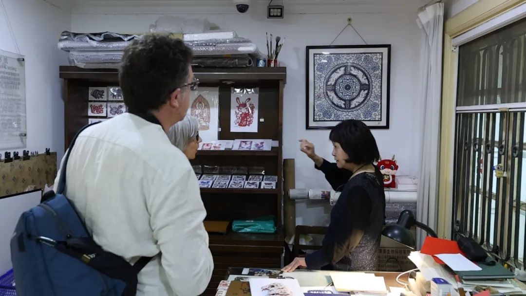 匠心独运：非遗“上海剪纸”的传承与创新｜徐汇，侬好|徐汇区|剪纸|奚小琴_新浪新闻