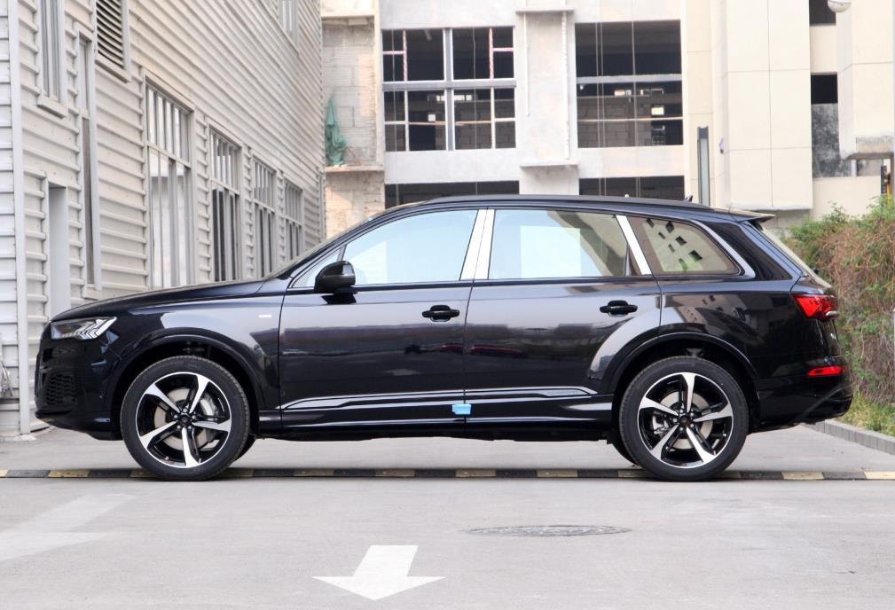 奥迪Q7真的很香？它的闪光点有哪些？车主表示有话说__财经头条