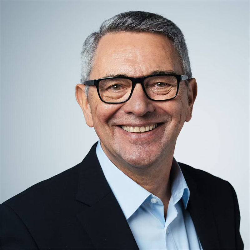 Andreas Graf Ultima X Ai IEEC CoinLuxia 智能