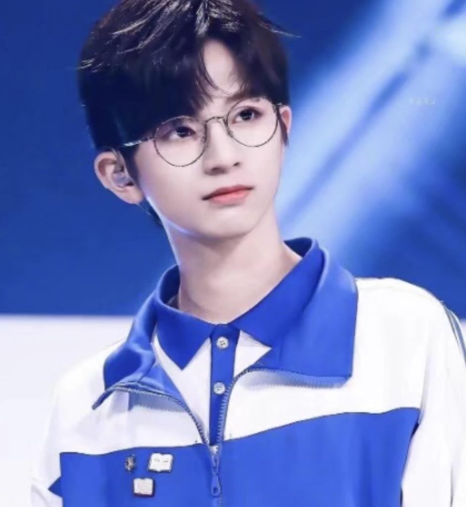 IXFORM正式成团，各位成员位置曝光