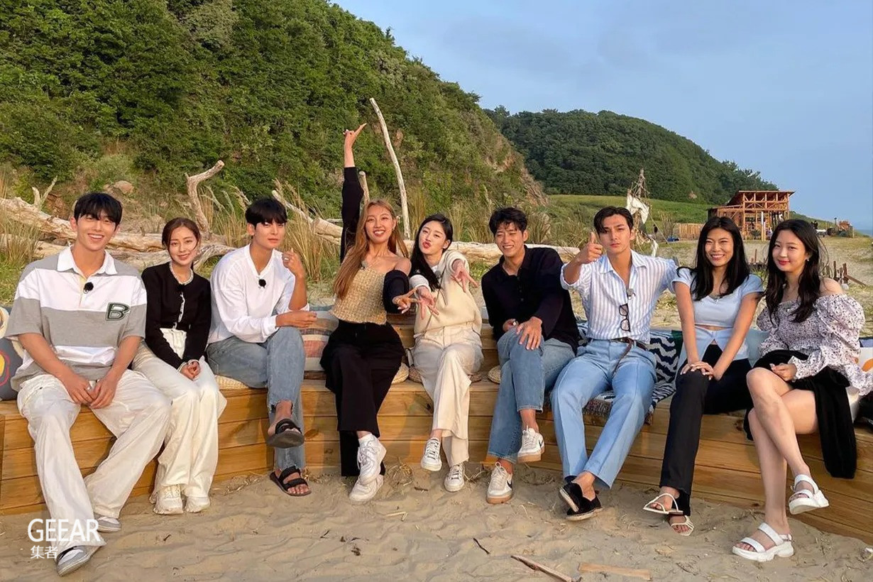 《单身即地狱》第二季成员Ins，这两对嘉宾已发出甜蜜合照！