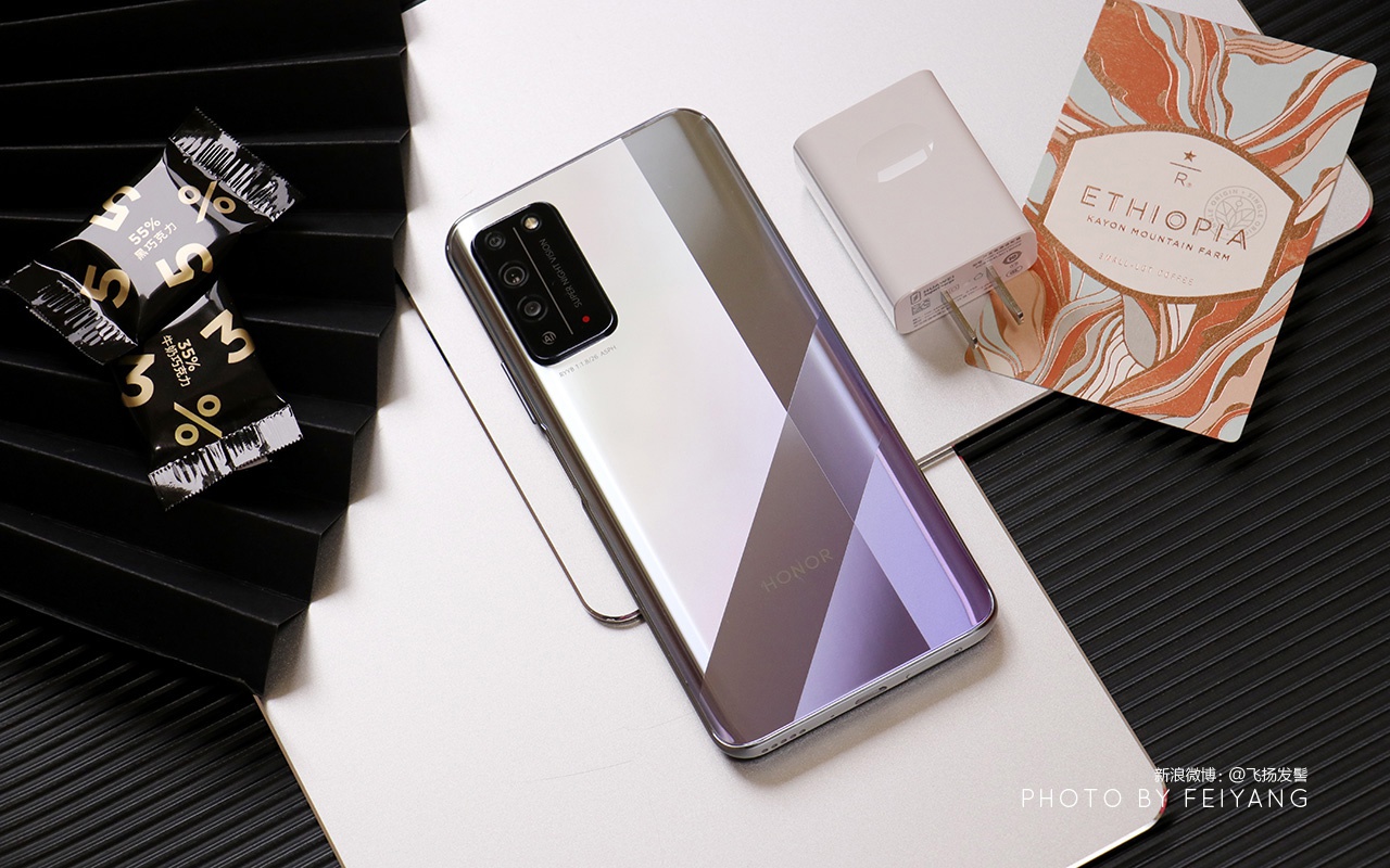 麒麟820配90Hz屏，超时空菱影纹的荣耀X10 光速银版实拍图赏__财经头条