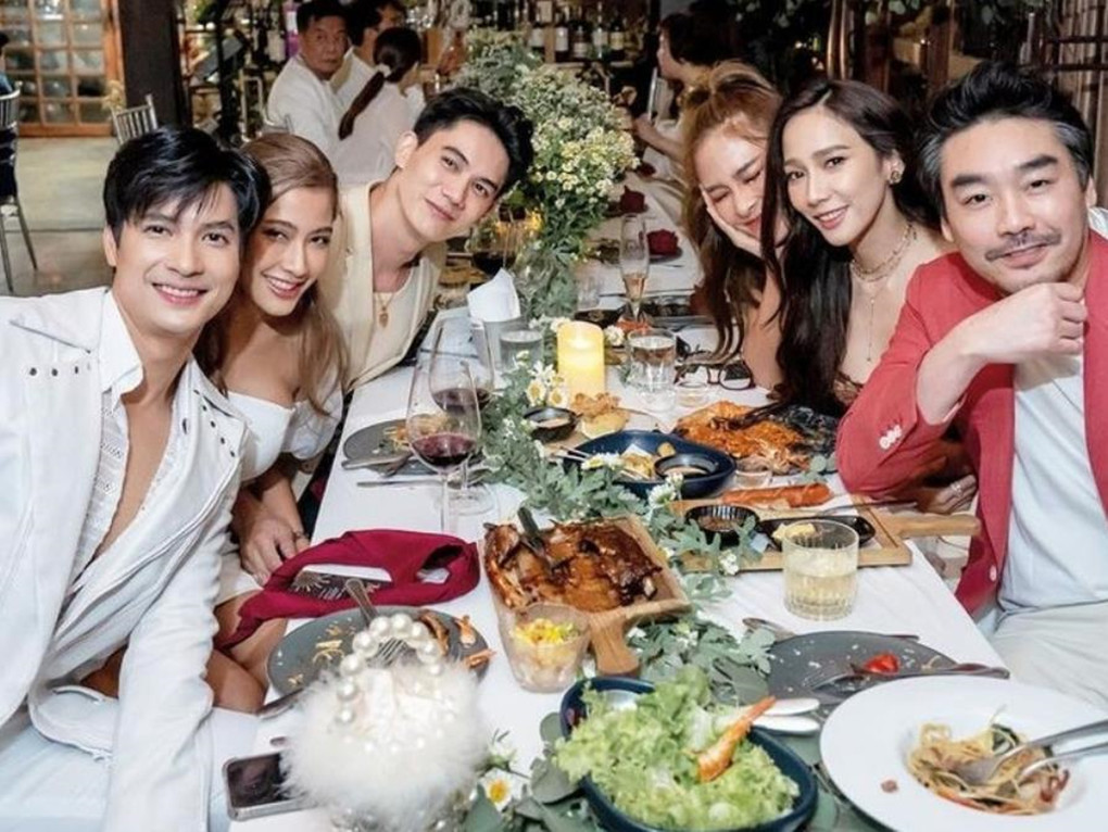 泰星Pooklook为Mike办生日派对，好友Aump携富豪男友出席__财经头条