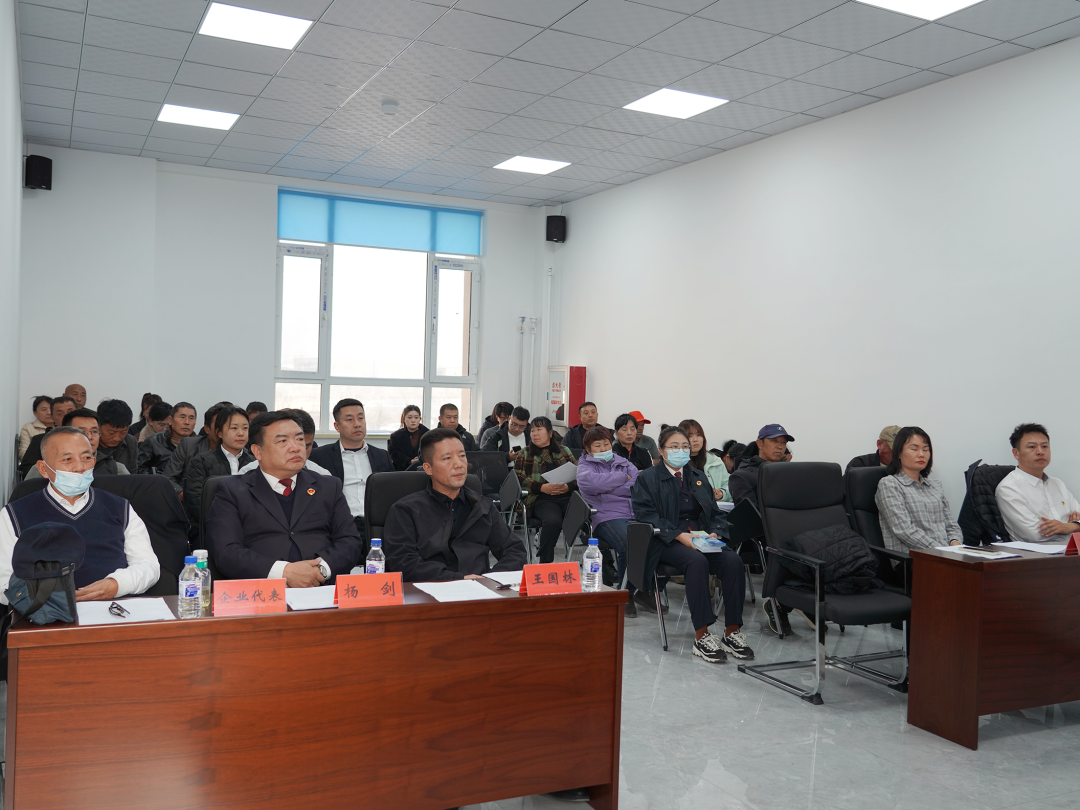 法治宣传 | 检察官普法进社区 护企、惠民两不误 |惠民|检察官|社区_新浪新闻